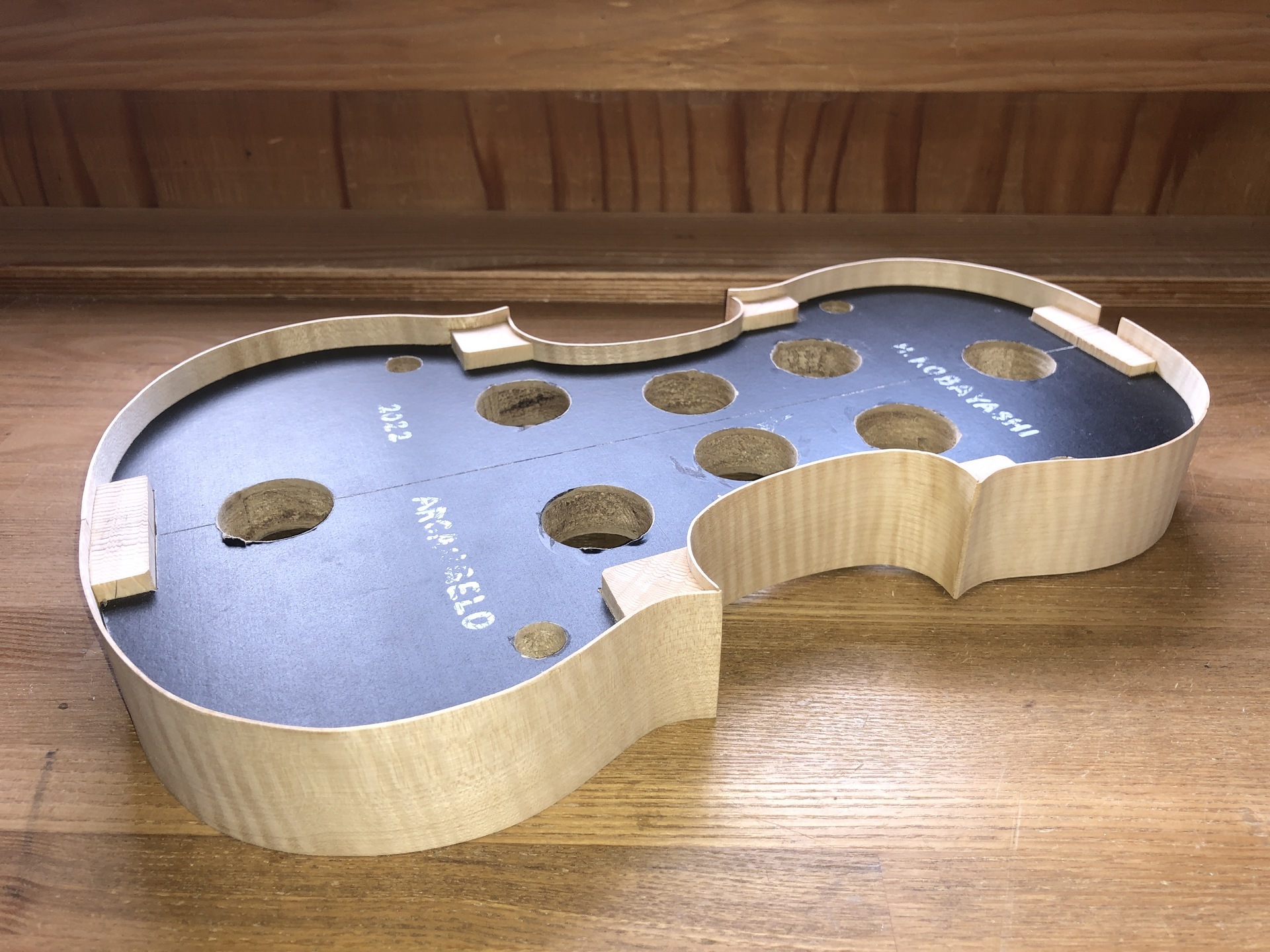 横板貼り: こばやしヴァイオリン工房