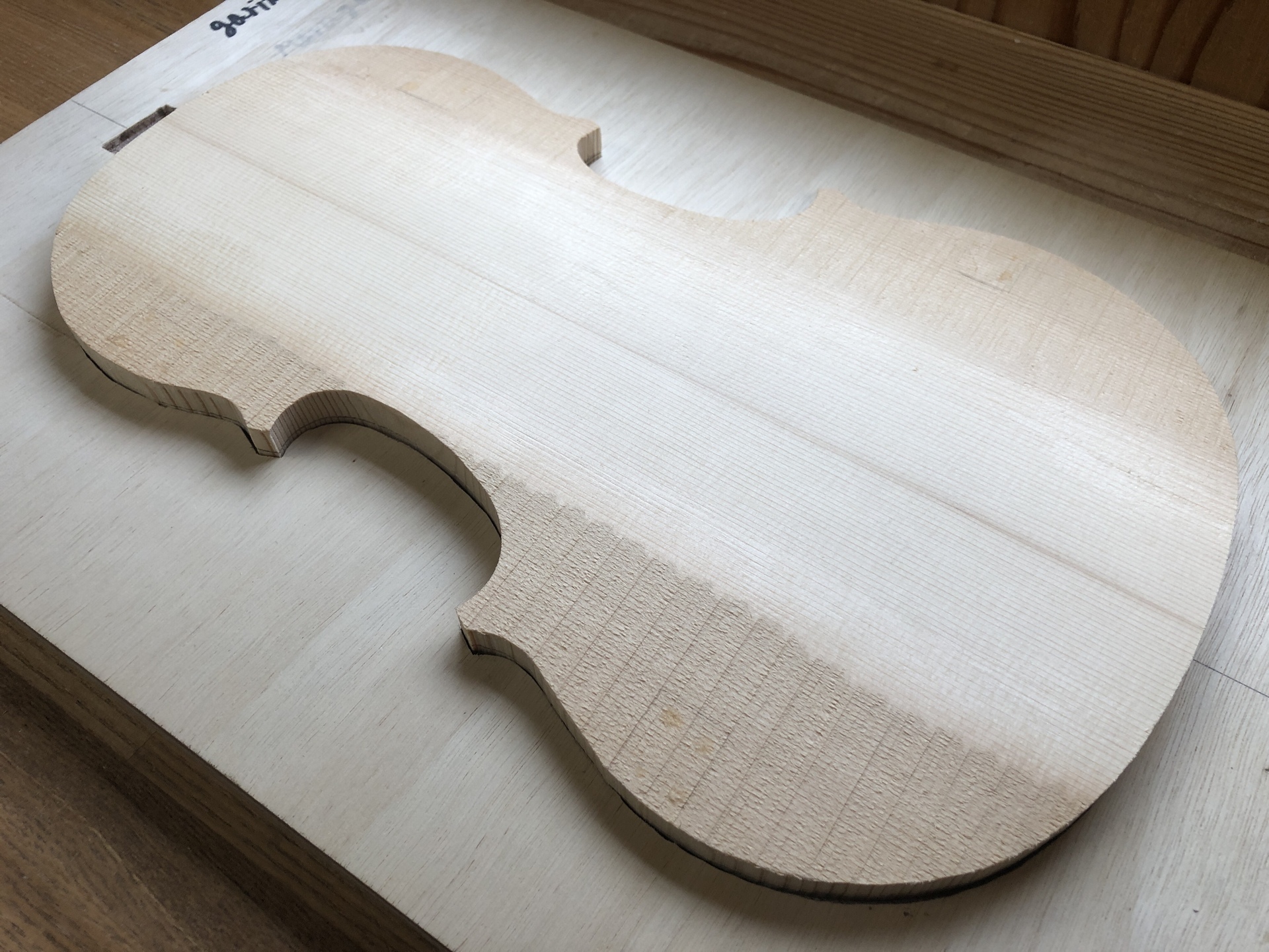 F. Garimberti, 1925 モデル: 表板のアーチ: こばやしヴァイオリン工房