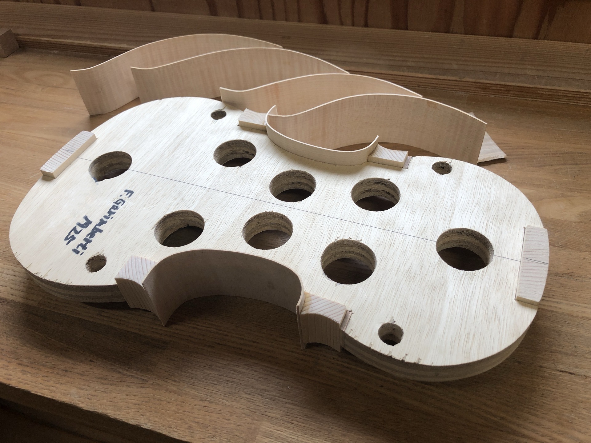 F. Garimberti, 1925 モデル: こばやしヴァイオリン工房